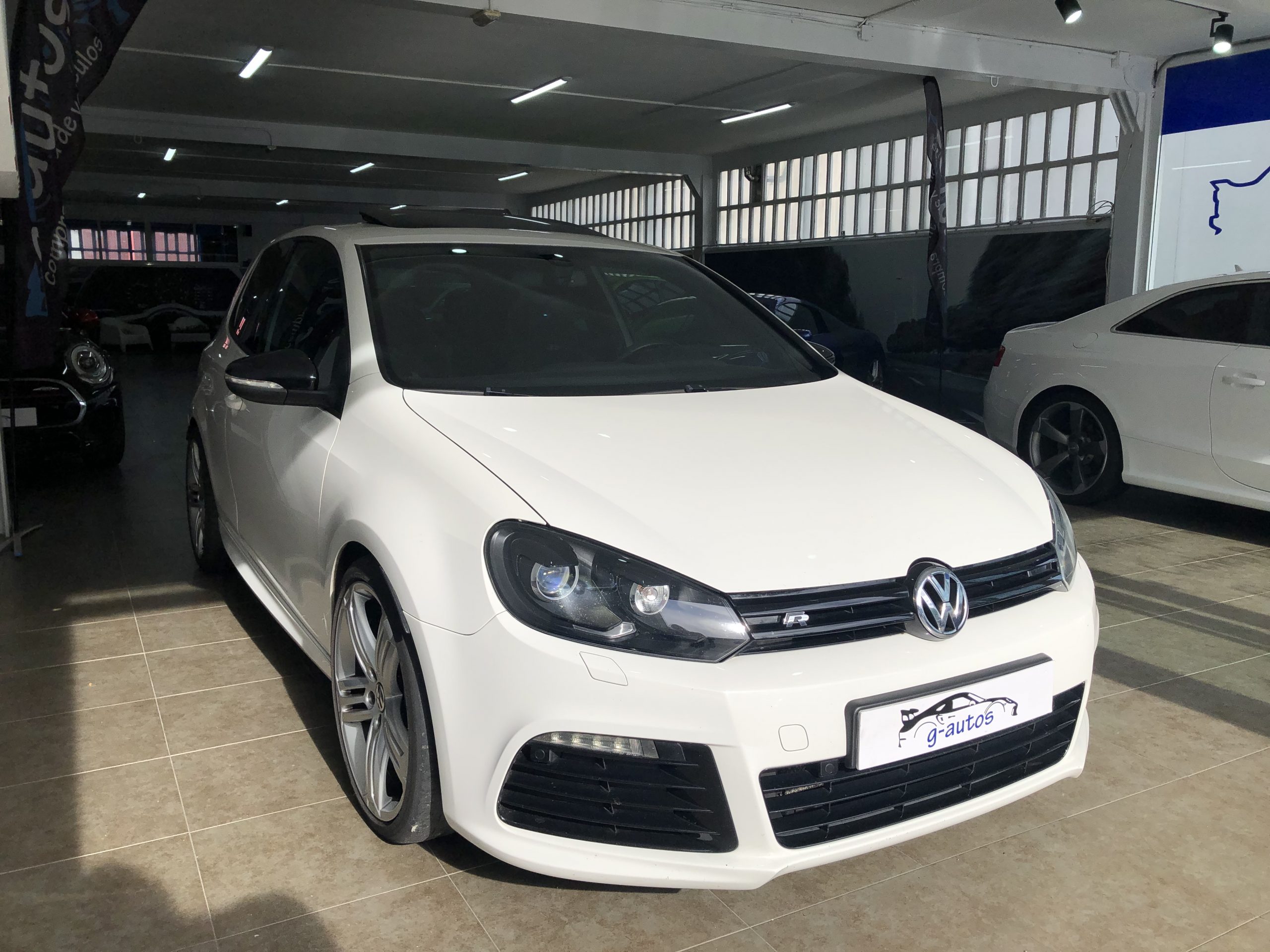 VOLKSWAGEN GOLF R20 270CV | G-Autos