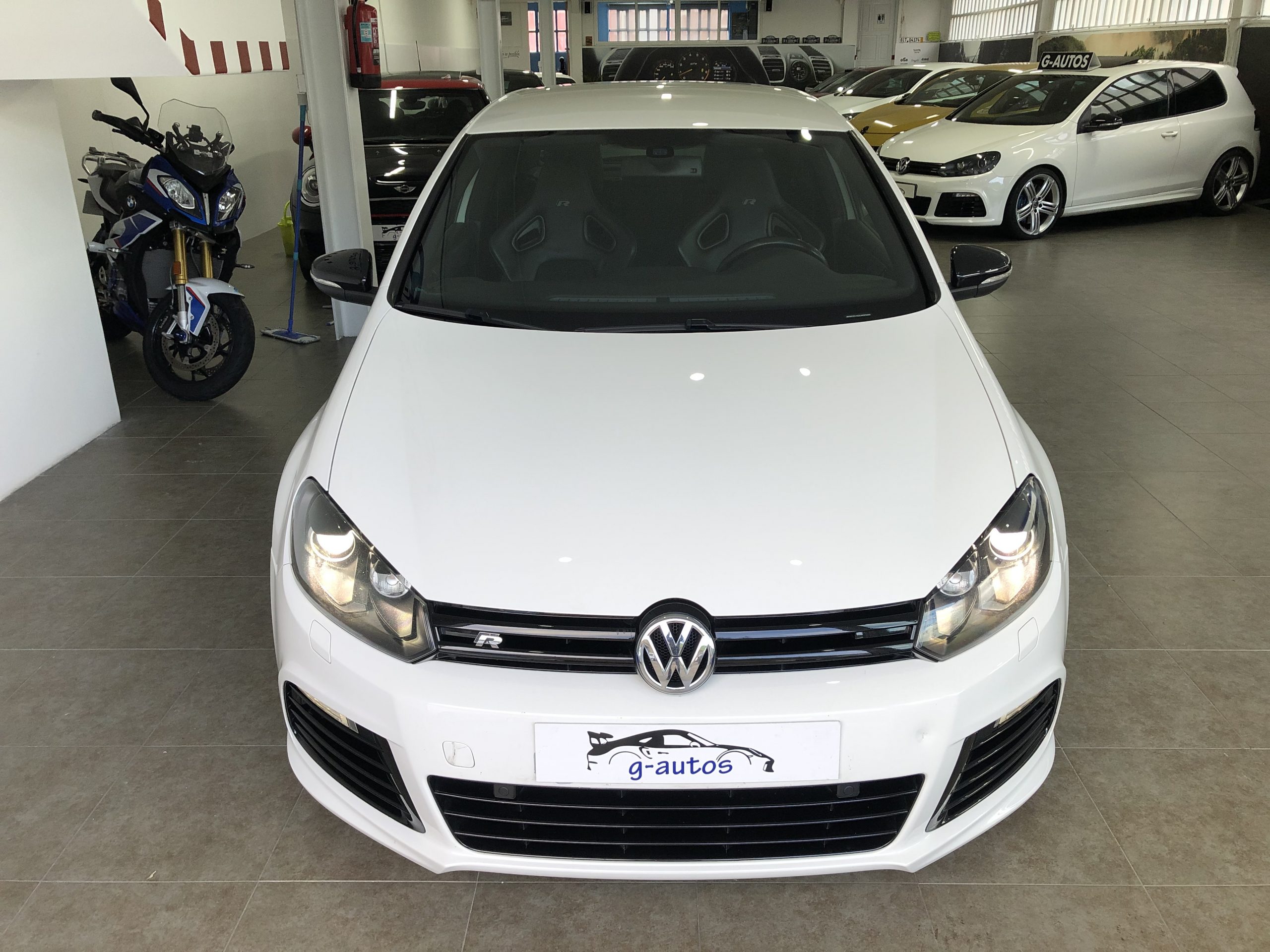 VOLKSWAGEN GOLF R20 270CV | G-Autos