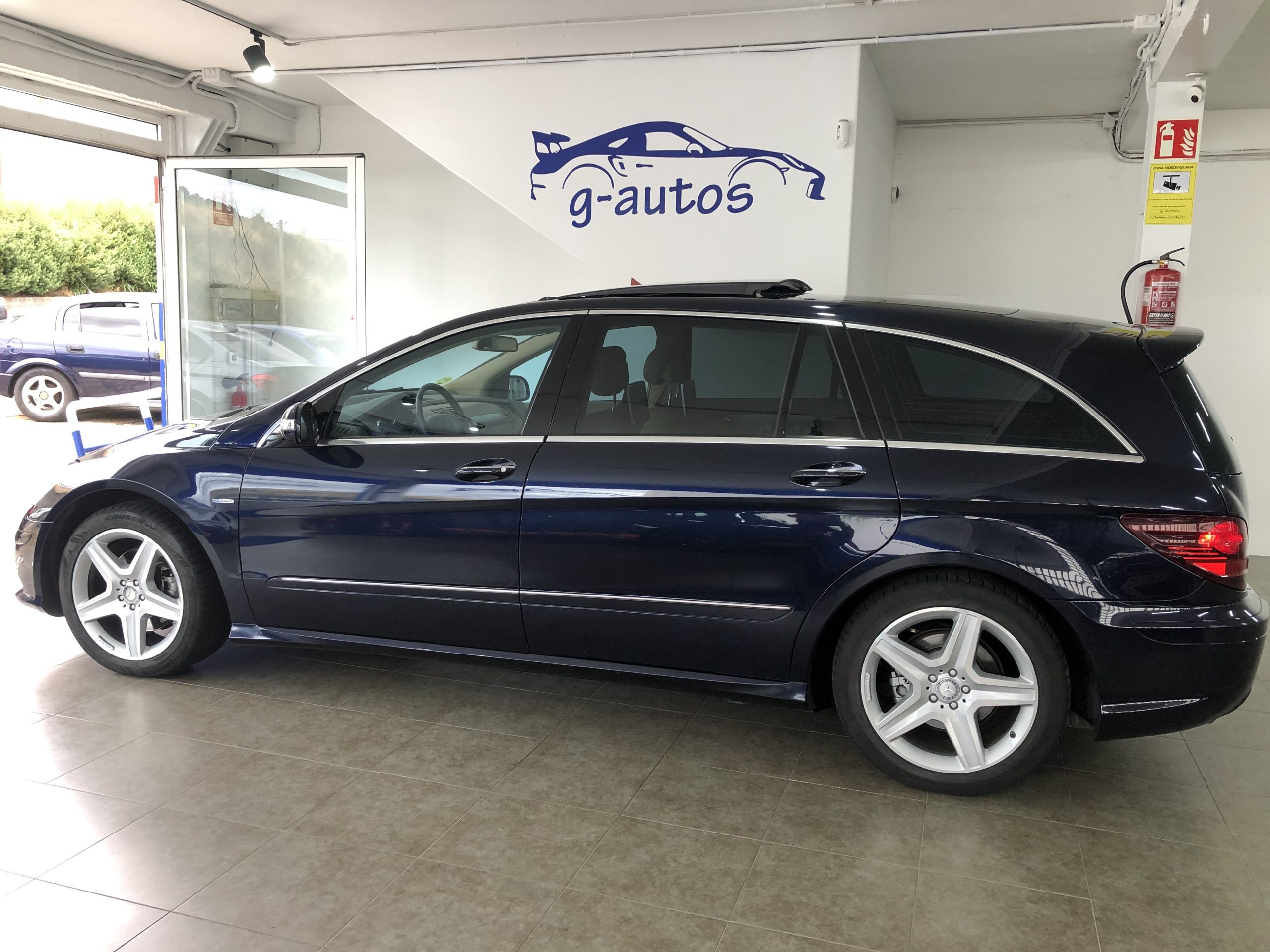 MERCEDES R350 CDI | G-Autos